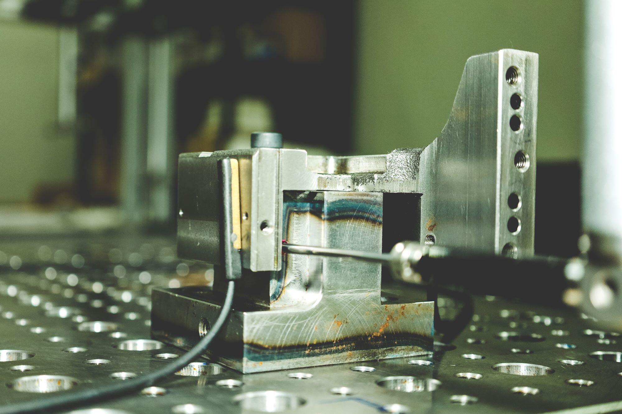 Housing Side Feed - HOWWAY